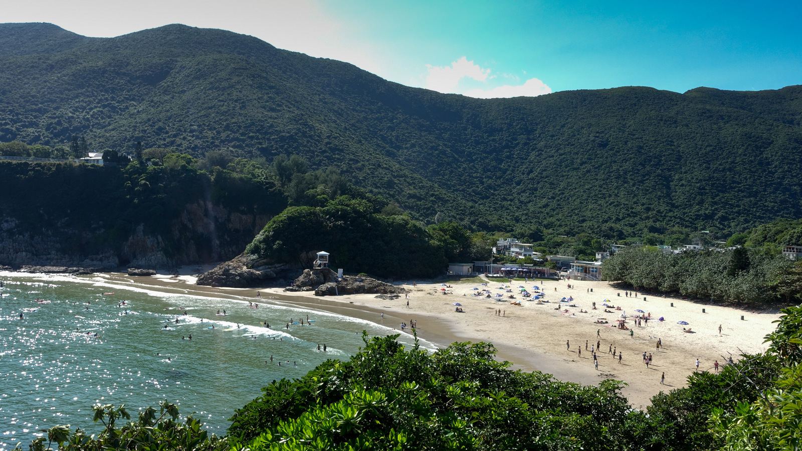 The popular and scenic Dragon's Back hike in Hong Kong | Hiking the World