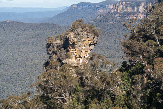 Orphan Rock - a once-popular and now derelict Blue Mountains lookout ...