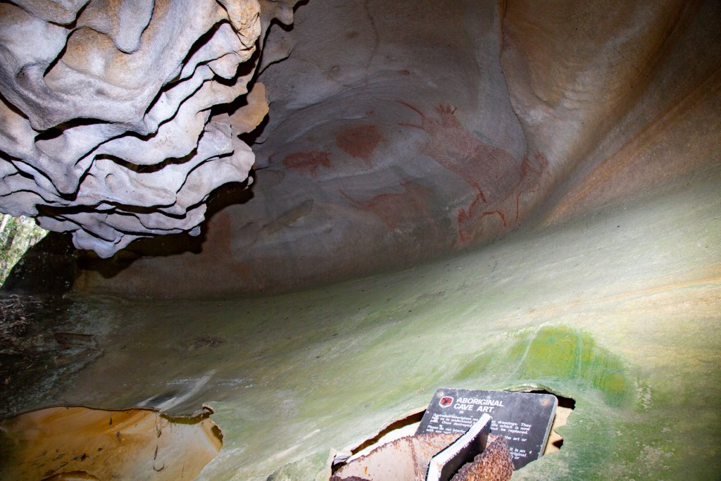 Mount Manning Shelter - a spectacular Yengo rock art site | Hiking the ...