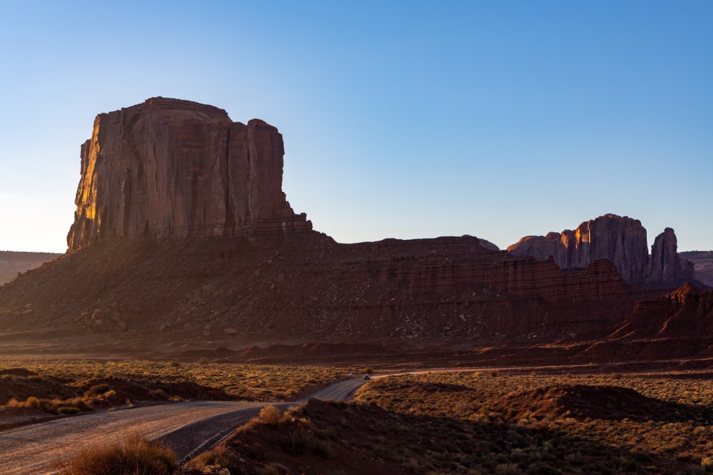 Monument Valley - a spectacular loop drive | Hiking the World
