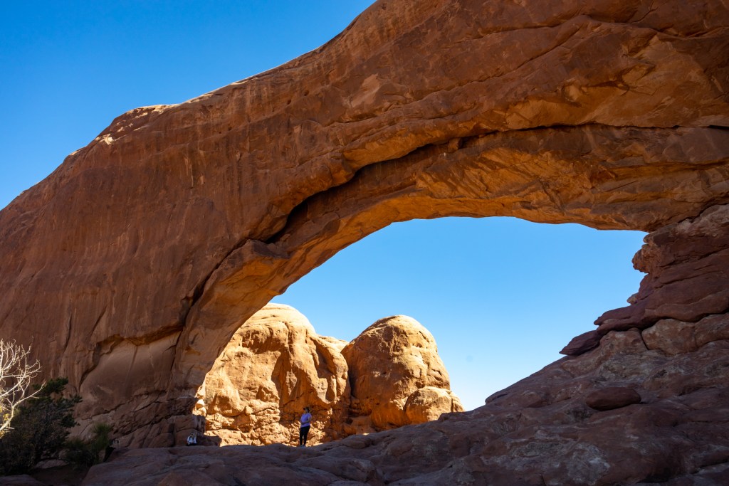 Easy hiking and spectacular scenery at The Windows arches | Hiking the ...