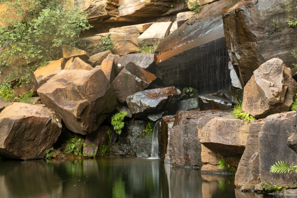Rainbow Falls (Gudda Gumoo) - a tranquil and deep waterhole | Hiking ...