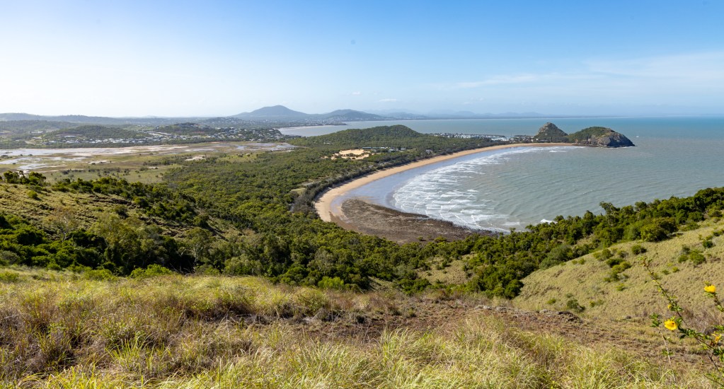 The scenic Bluff Point circuit walk on the Capricorn Coast | Hiking the ...