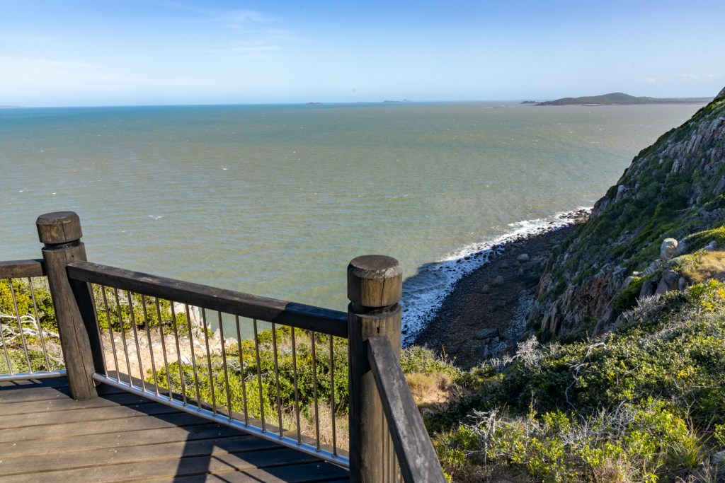 The scenic Bluff Point circuit walk on the Capricorn Coast | Hiking the ...
