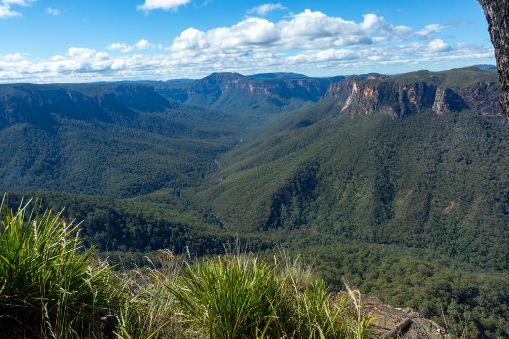Evans Lookout (Blackheath) - a busy lookout with grand views | Hiking ...