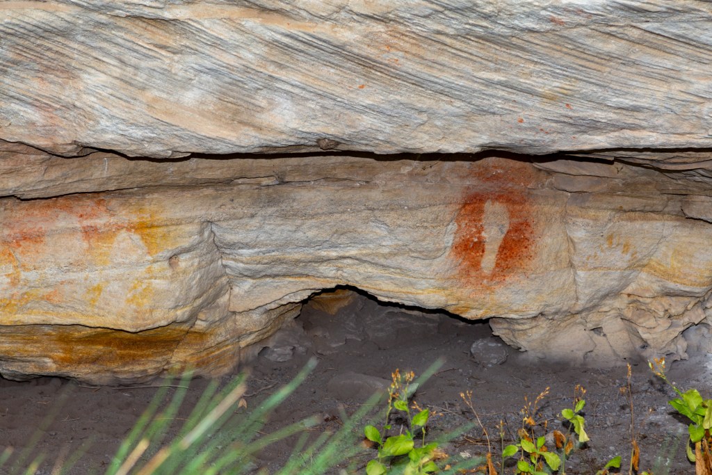 The Tombs Aboriginal rock art site | Hiking the World