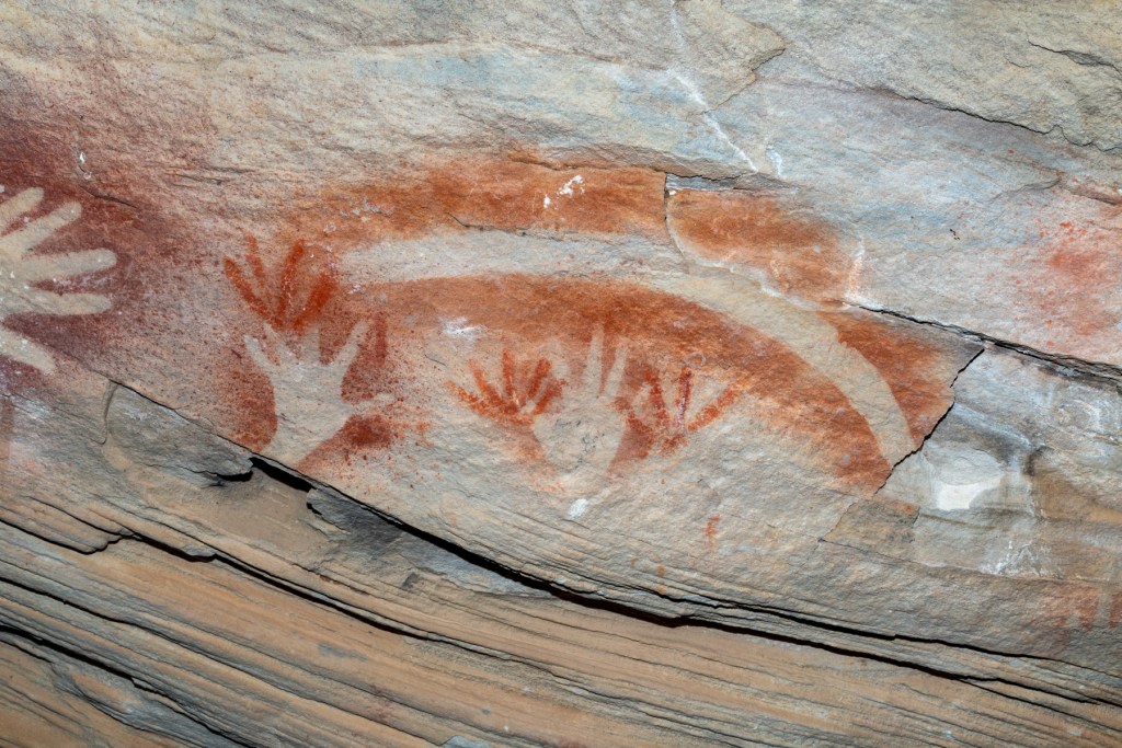 The Tombs Aboriginal rock art site | Hiking the World