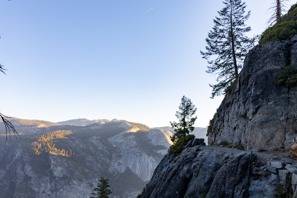 A steep hike to a stunning Glacier Point sunrise | Hiking the World