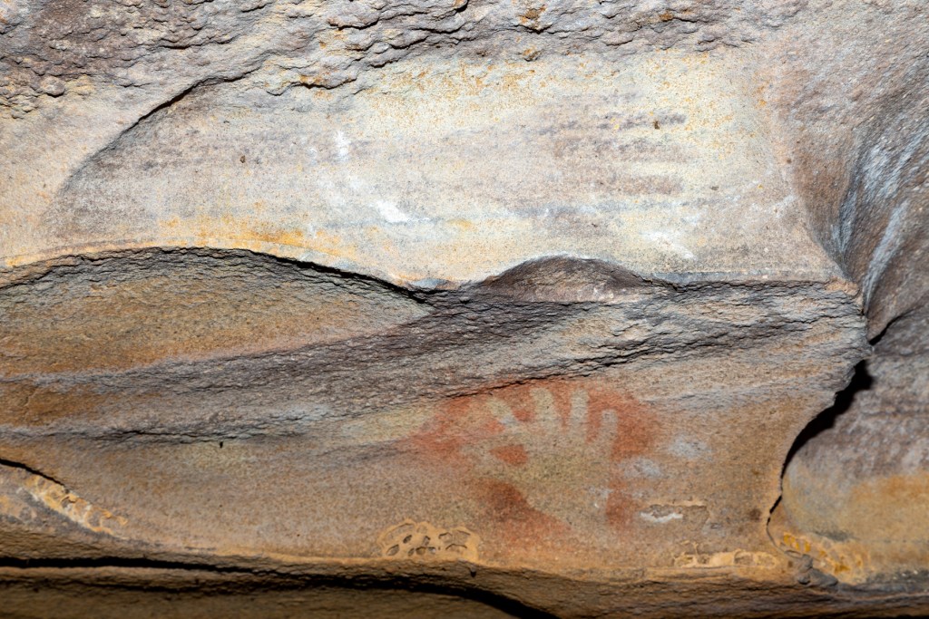 Big Yengo 1 Aboriginal Shelter with Art | Hiking the World