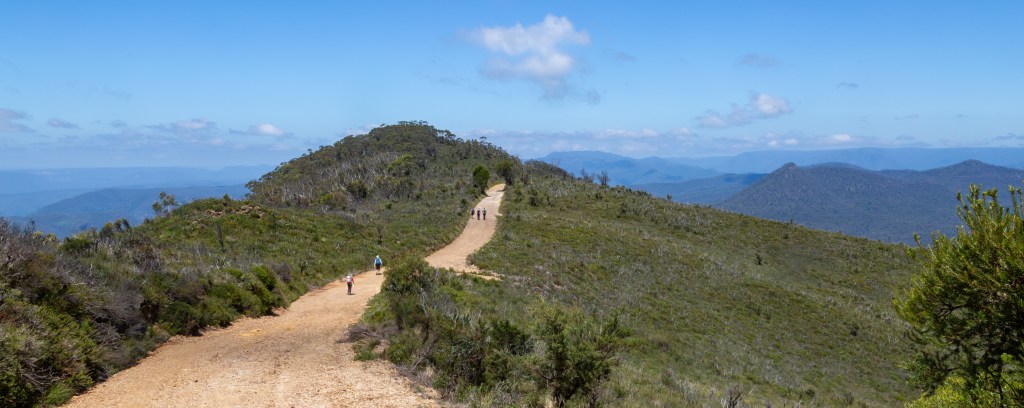 A Guide to the 13 Narrow Neck Passes | Hiking the World