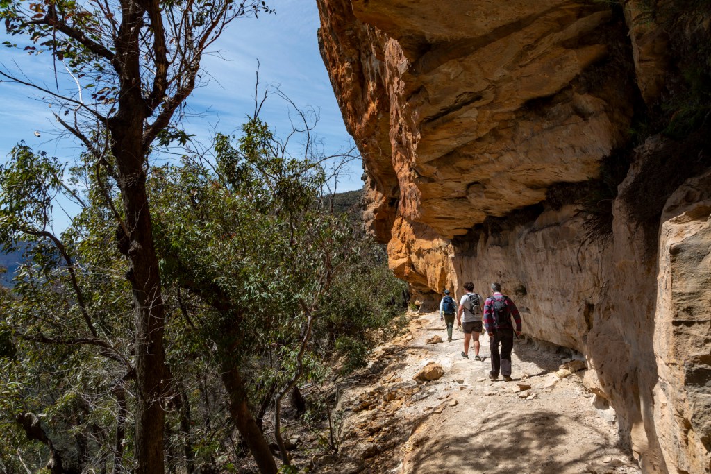 A Guide to the 13 Narrow Neck Passes | Hiking the World