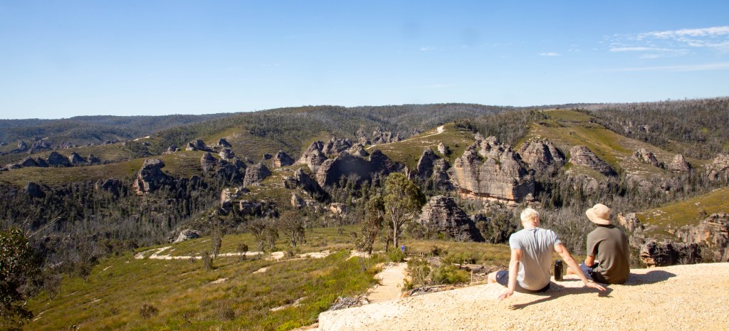 Lost City bushwalk - an easy introduction to the rugged Gardens of ...