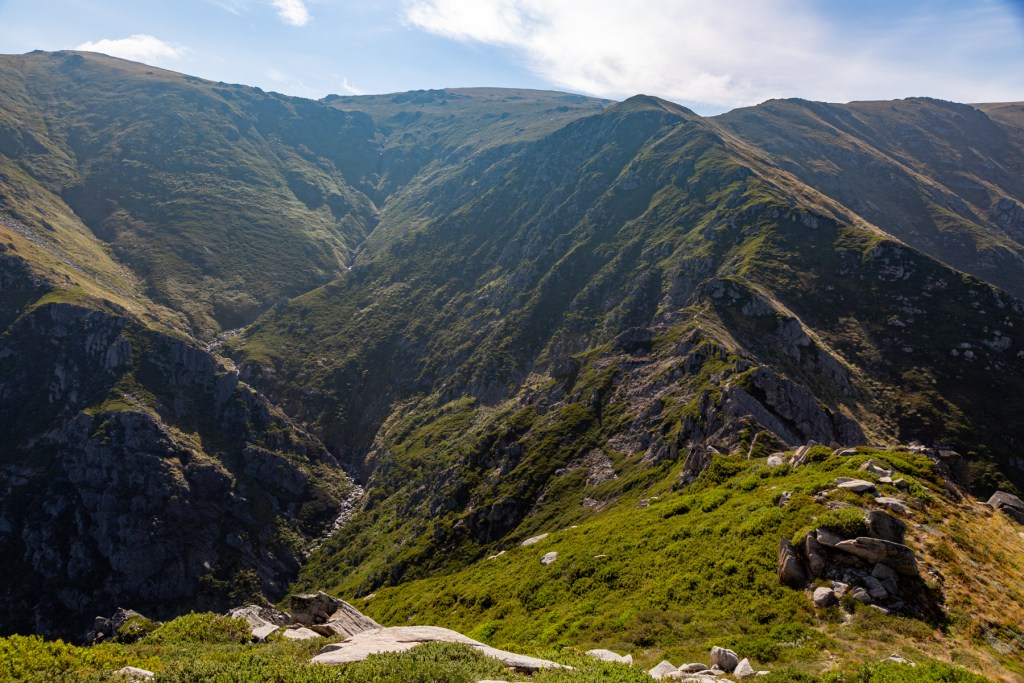 Mount Sentinel - spectacular Kosciuszko views | Hiking the World
