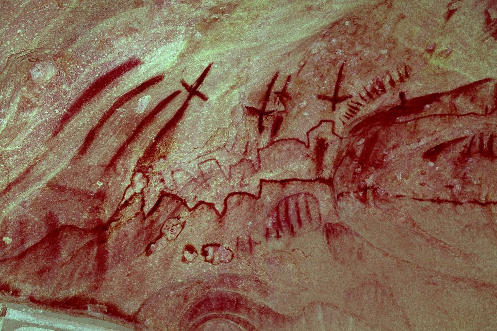 Arkaroo Rock - a remarkable Aboriginal rock art shelter | Hiking the World