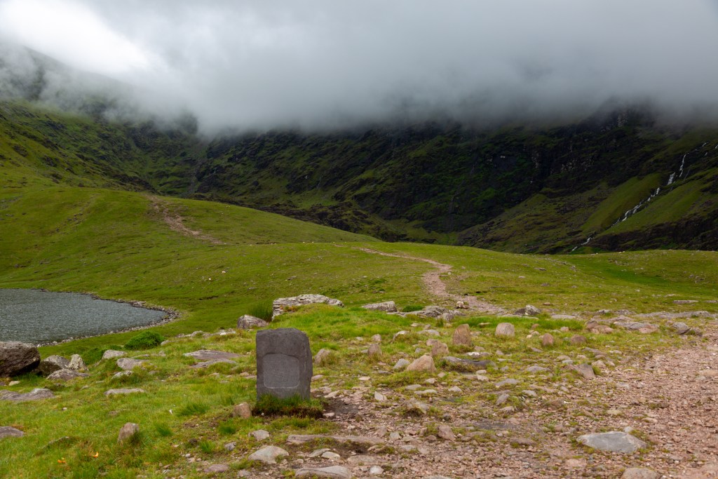 Hiking Carrauntoohil via the vertiginous Devils Ladder | Hiking the World