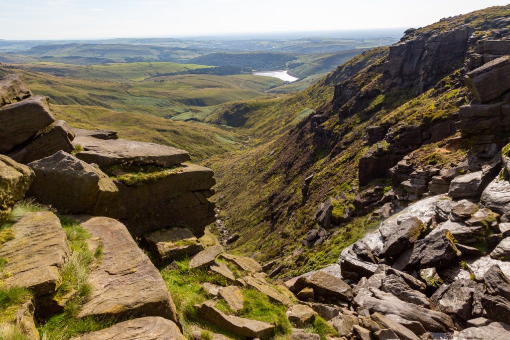 Kinder Downfall - a tall waterfall best seen after rain | Hiking the World